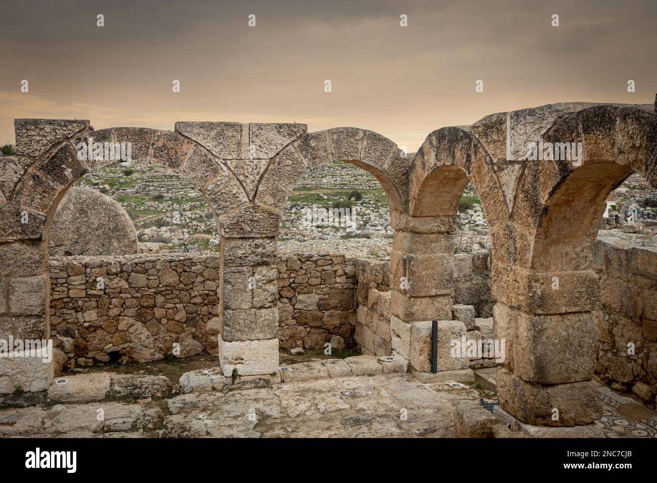 Ruins ancient synagogue texture hi-res stock photography and images - Alamy