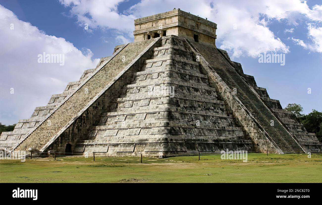 The Kukulcán pyramid in Chichén Itzá, also known as El Castillo or the ...
