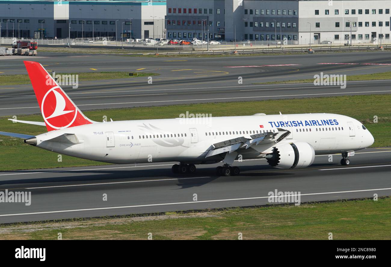 ISTANBUL, TURKIYE - OCTOBER 01, 2022: Turkish Airlines Boeing 787-9 ...