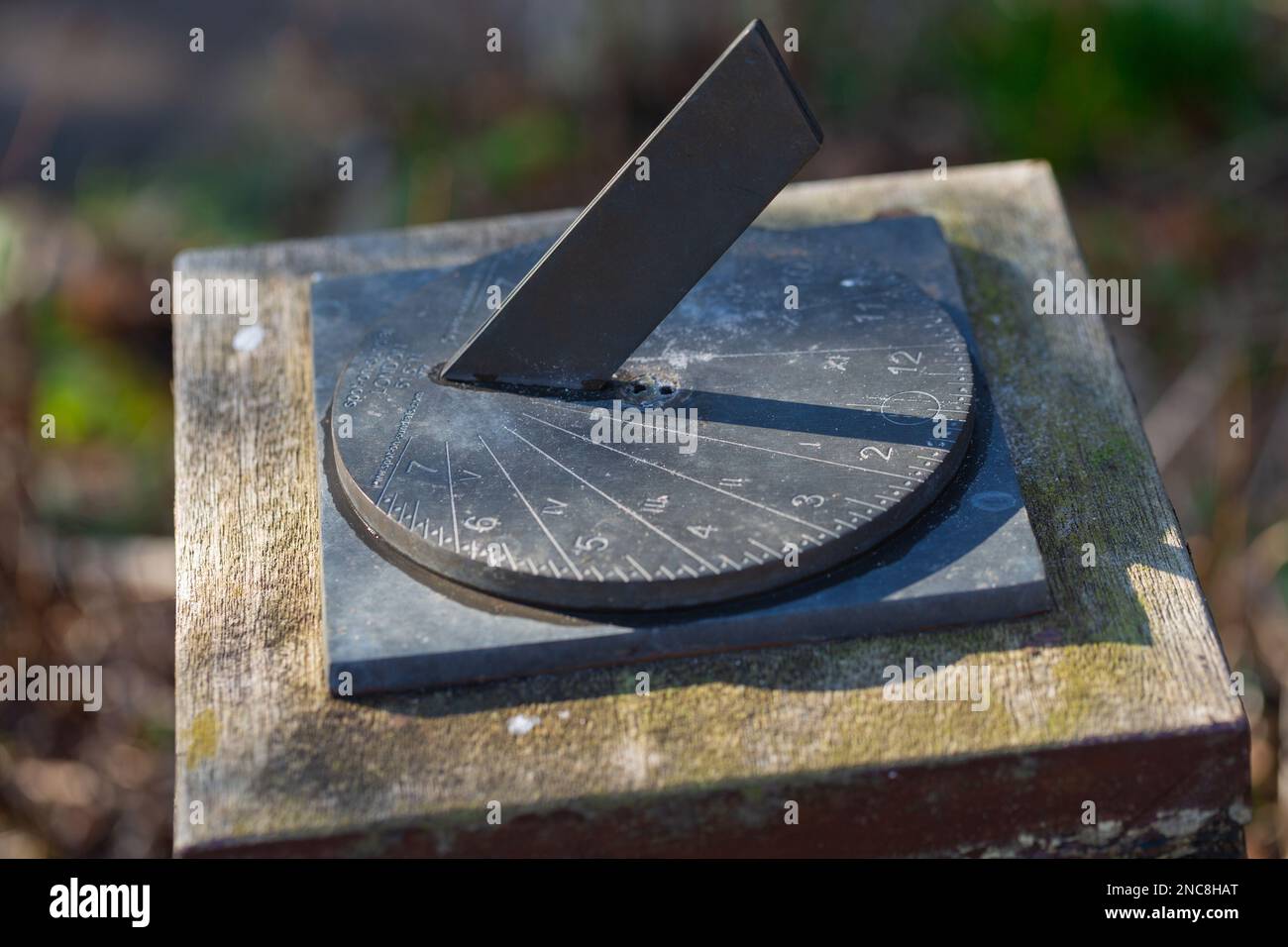 Close-up of a sundial with slate dial face Stock Photo - Alamy