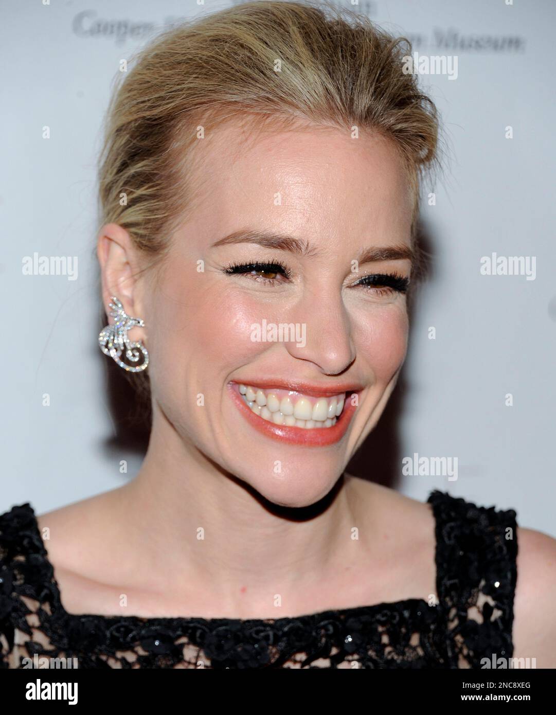 Actress Piper Perabo attends the "Set In Style: The Jewelry of Van ...