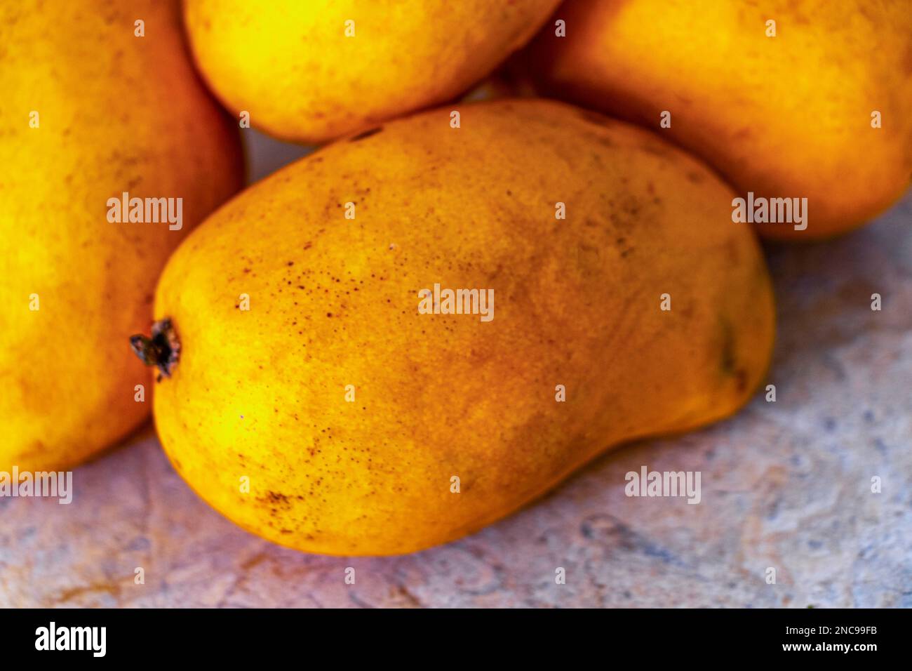 Playa mangoes hi-res stock photography and images - Alamy