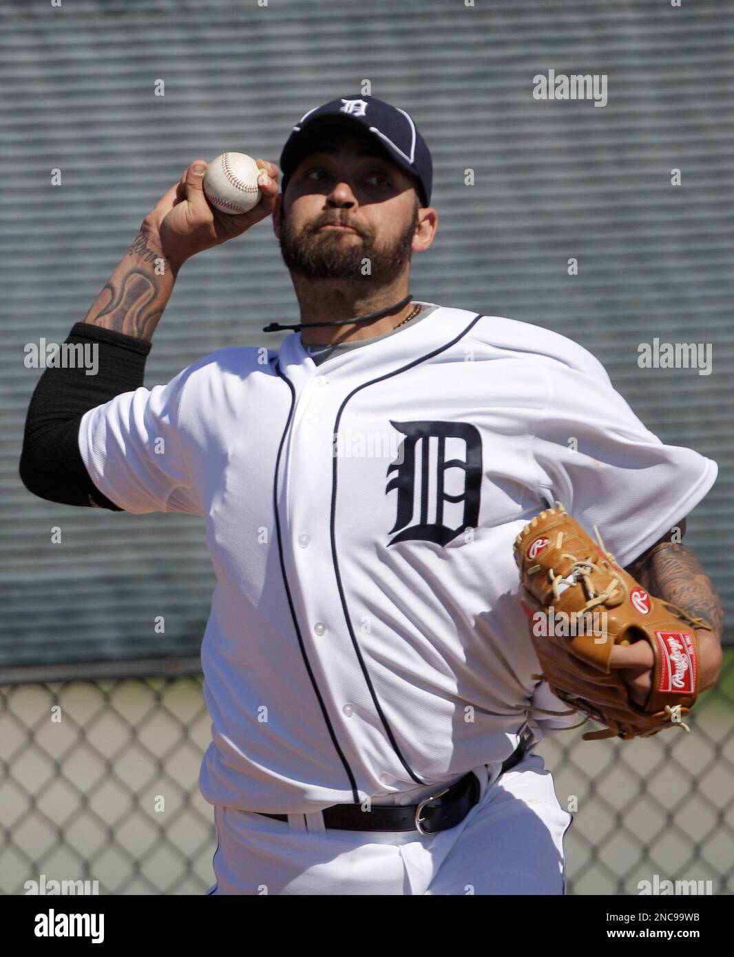 Detroit Tigers relief pitcher Joel Zumaya throws during a baseball ...