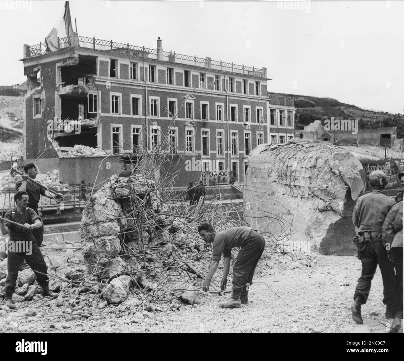 The first port to be captured in Normandy after the Allied landing on ...