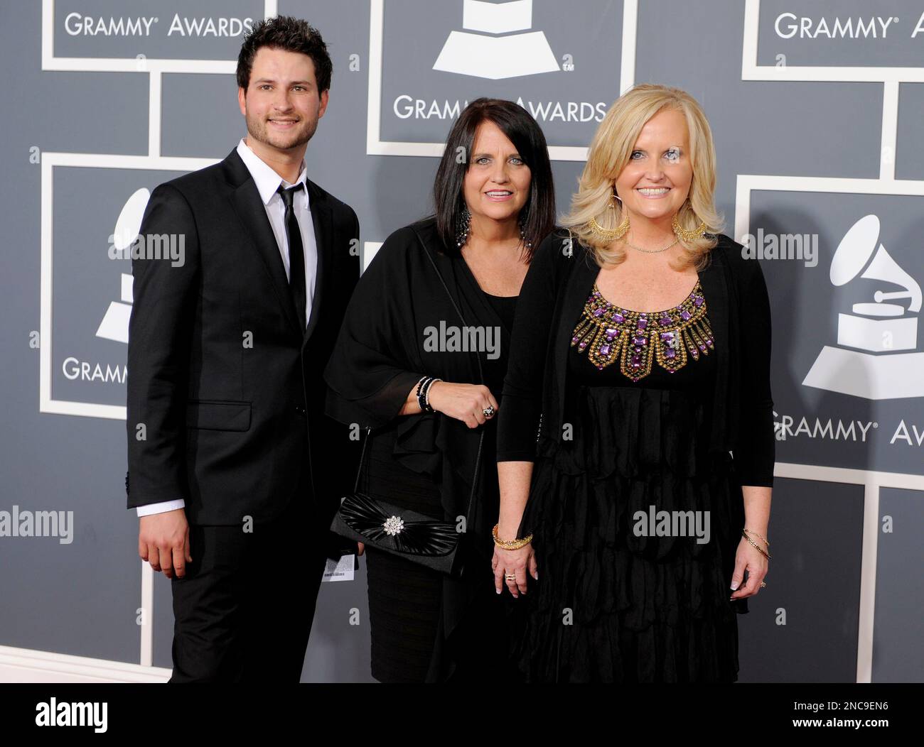 From left, Jeff Hawes, Susan Peck-Jackson and Karen Peck-Gooch of Karen ...