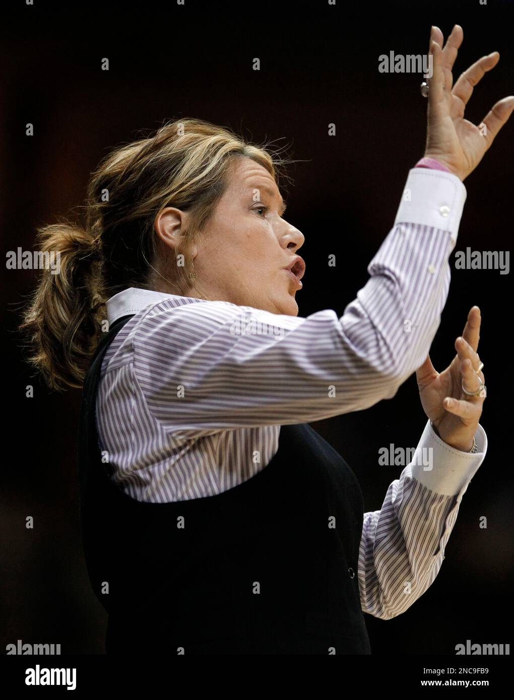 Vanderbilt head coach Melanie Balcomb signals to her players in the ...