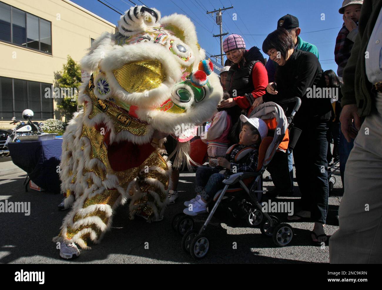 The San Francisco Police Department Lion Dance Team performs at the ...