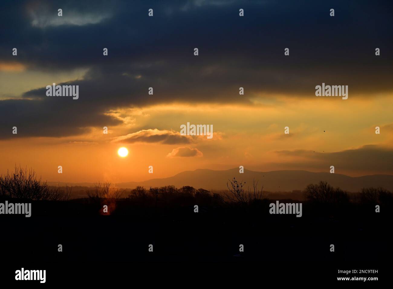 Clouds walking sunrise in morning hi-res stock photography and images ...