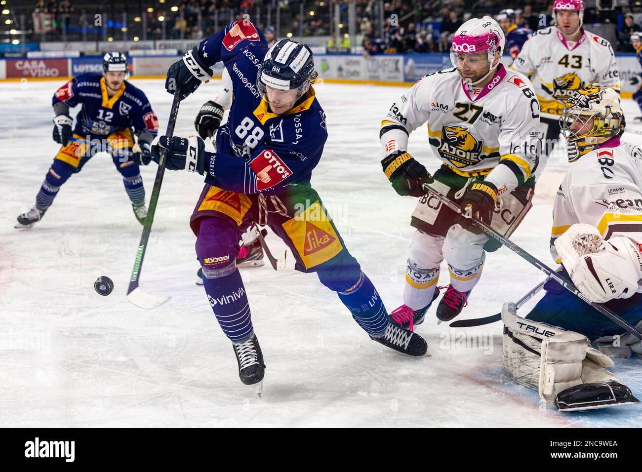 Zug. Switzerland, 14/02/2023, Sven Senteler #88 (EV Zug) fails due to ...