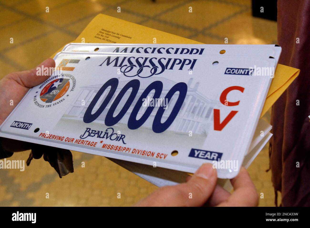 Greg Stewart, a member of the Mississippi Division, Sons of Confederate ...