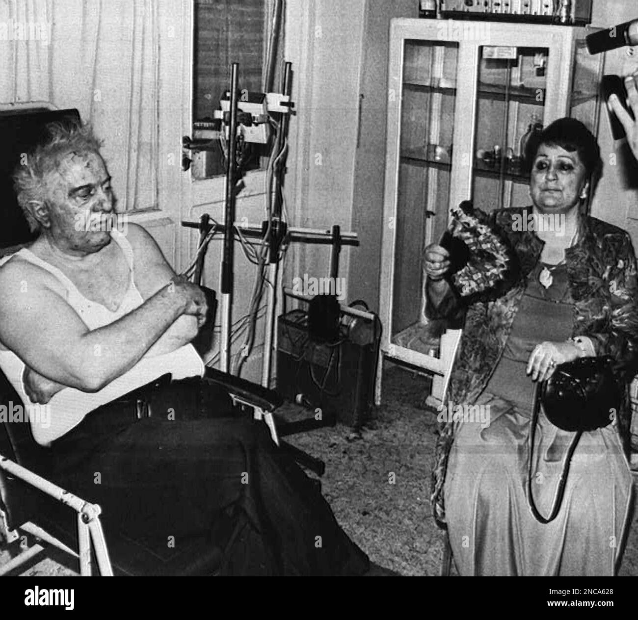 Georgian leader Eduard Shevardnadze gets medical attention at the First ...