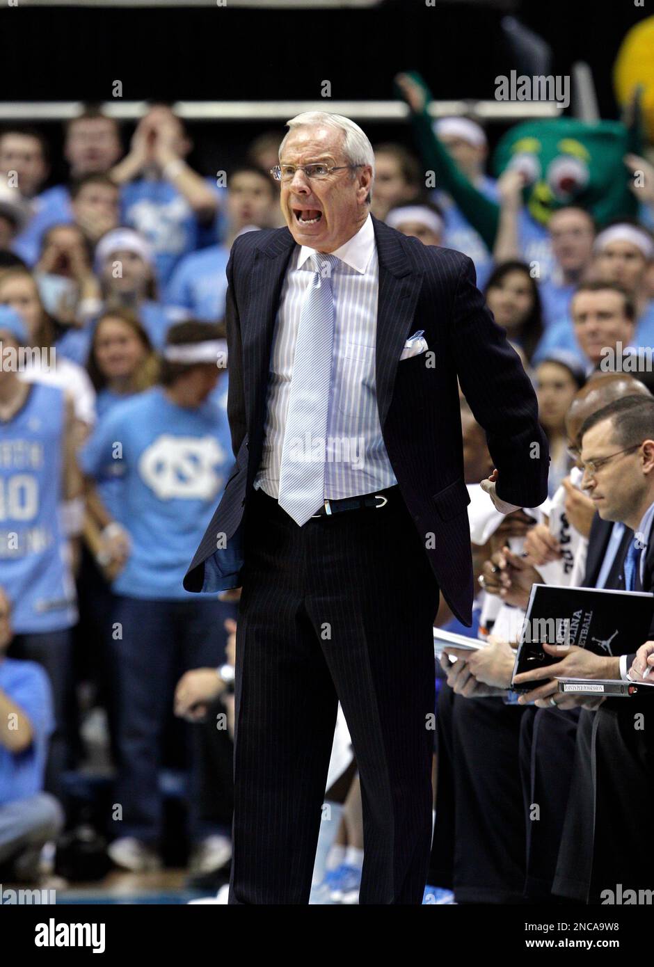 North Carolina coach Roy Williams yells during the first half of an ...