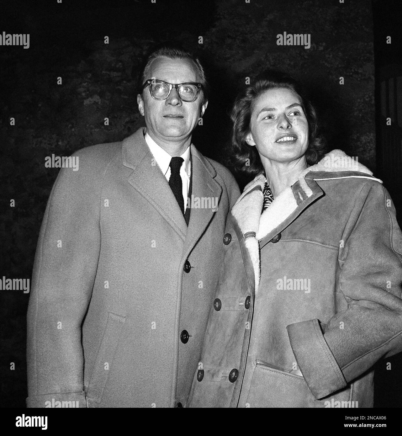 Ingrid Bergman and Lars Schmidt, married a day before in civil ceremony ...