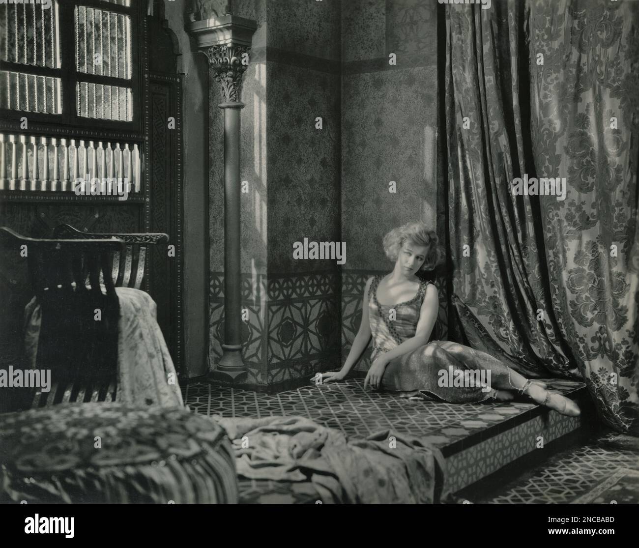 Esther Ralston - unidentified photographer - photo # H-5-155 - restored ...