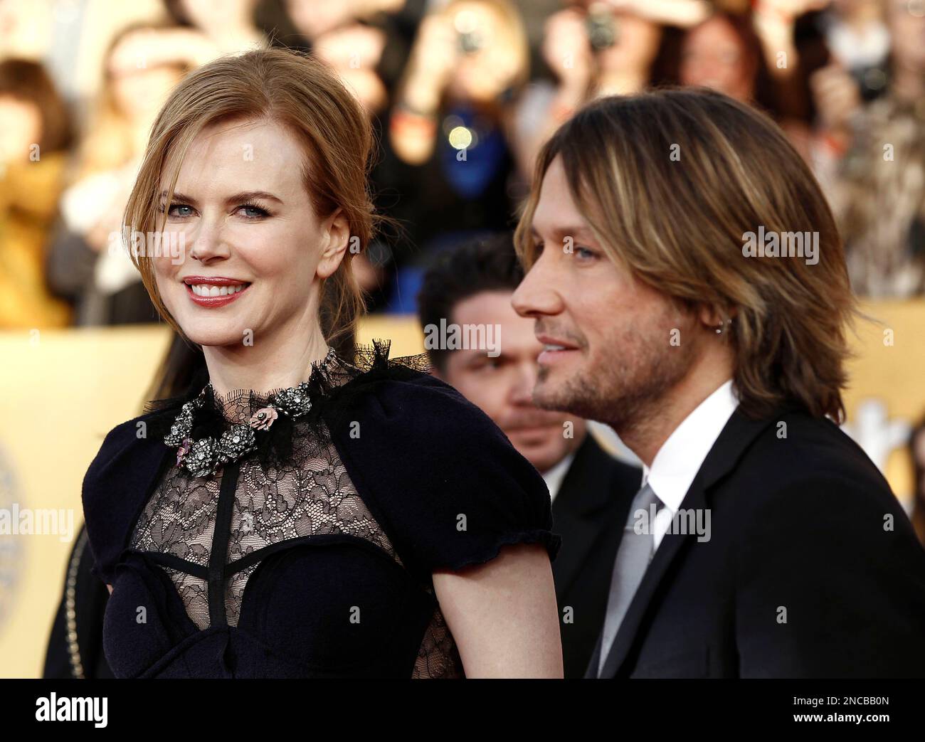 Nicole Kidman, left, and Keith Urban arrive at the 17th Annual Screen ...
