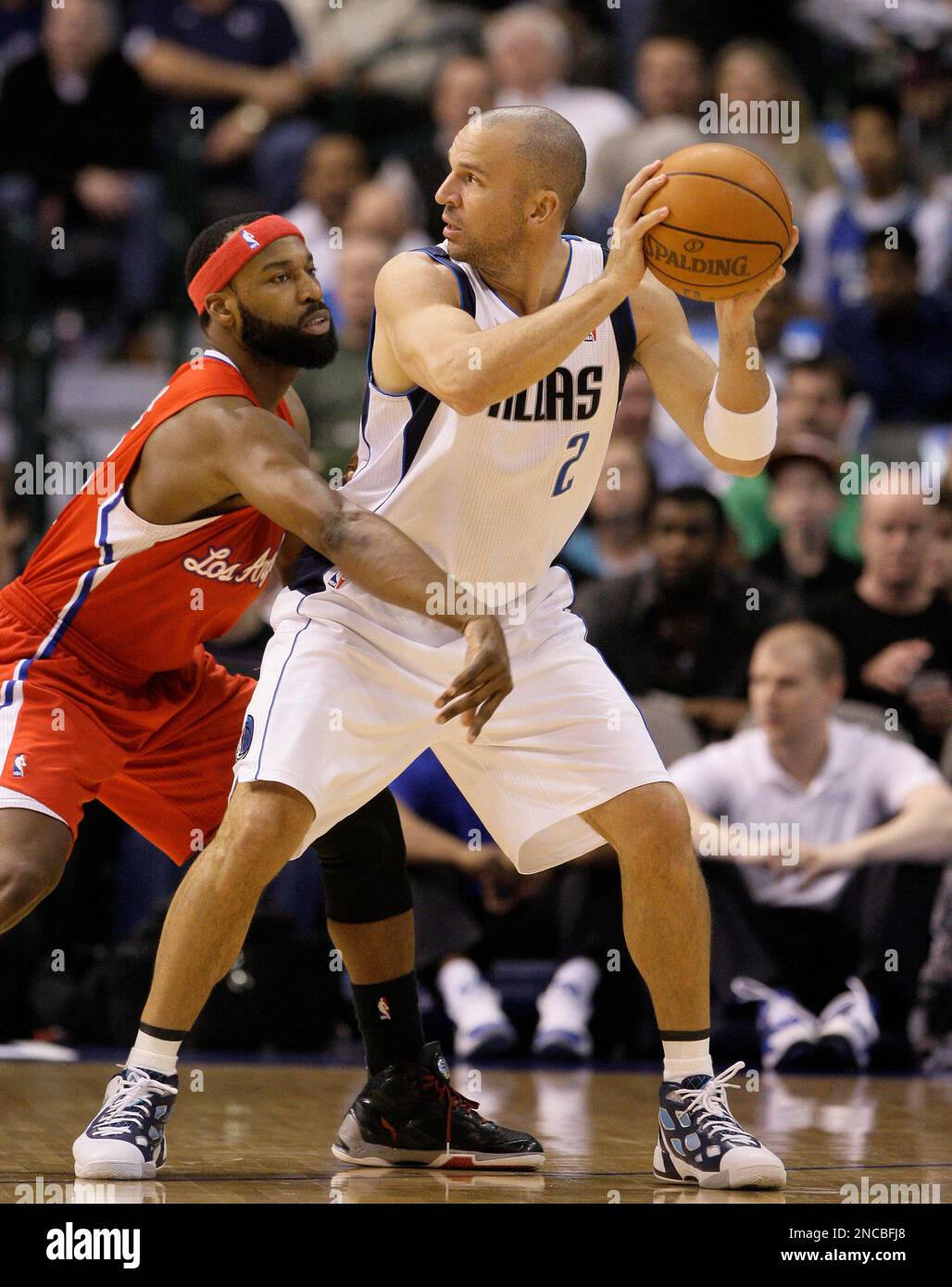 Los Angeles Clippers' Baron Davis, left, and Dallas Mavericks' Jason ...