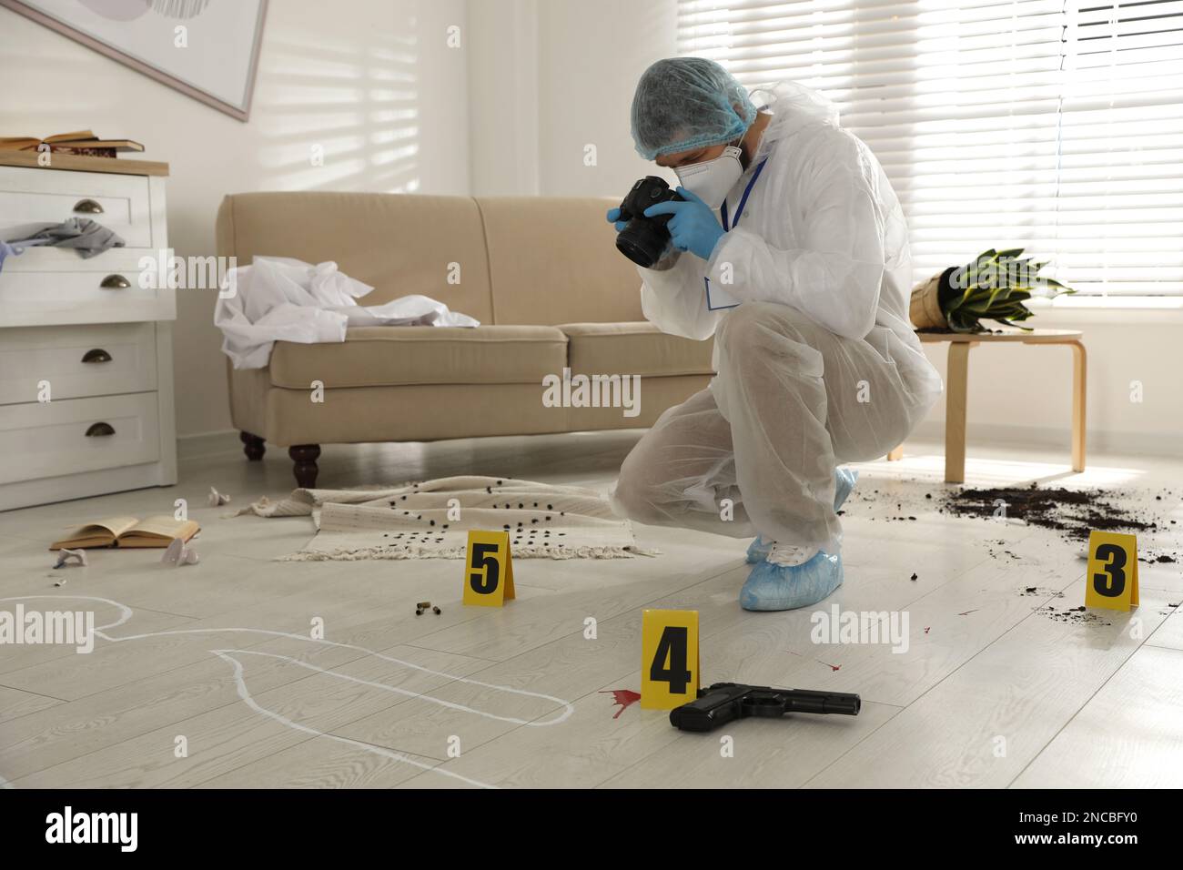 Crime scene investigator camera hi-res stock photography and images - Alamy