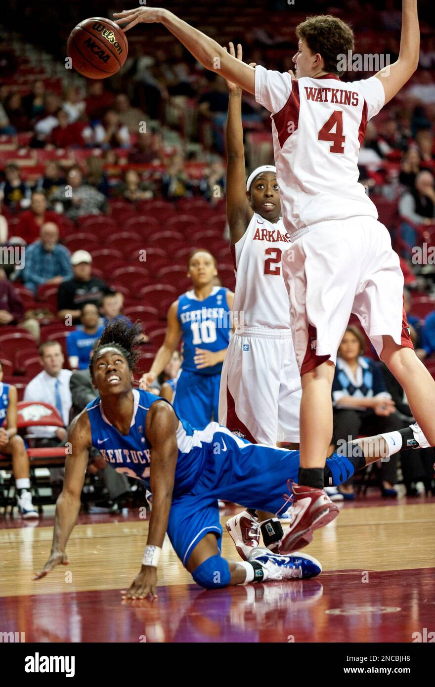 Arkansas center Sarah Watkins (4) blocks a shot made by Kentucky ...