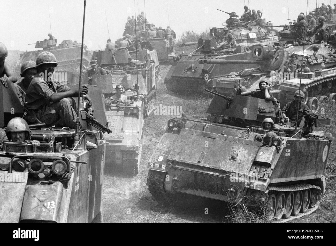 Tanks and armored personnel carriers of the Fifth Mechanized Division ...