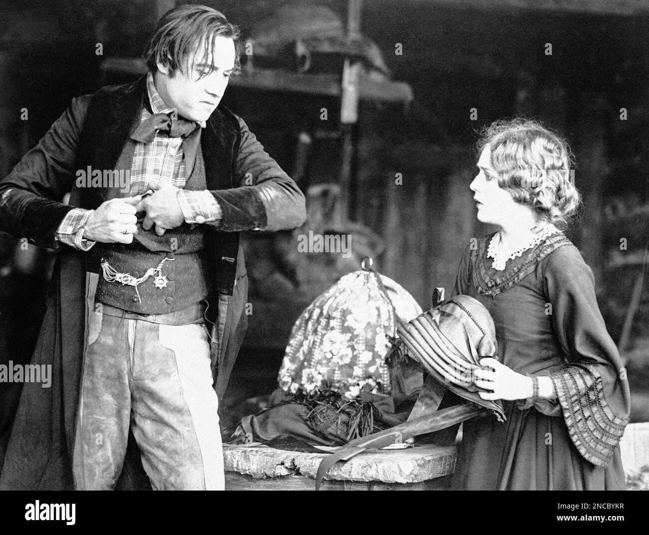 Elliott Dexter and Mary Pickford in "A Romance of the Redwoods” in 1917 ...