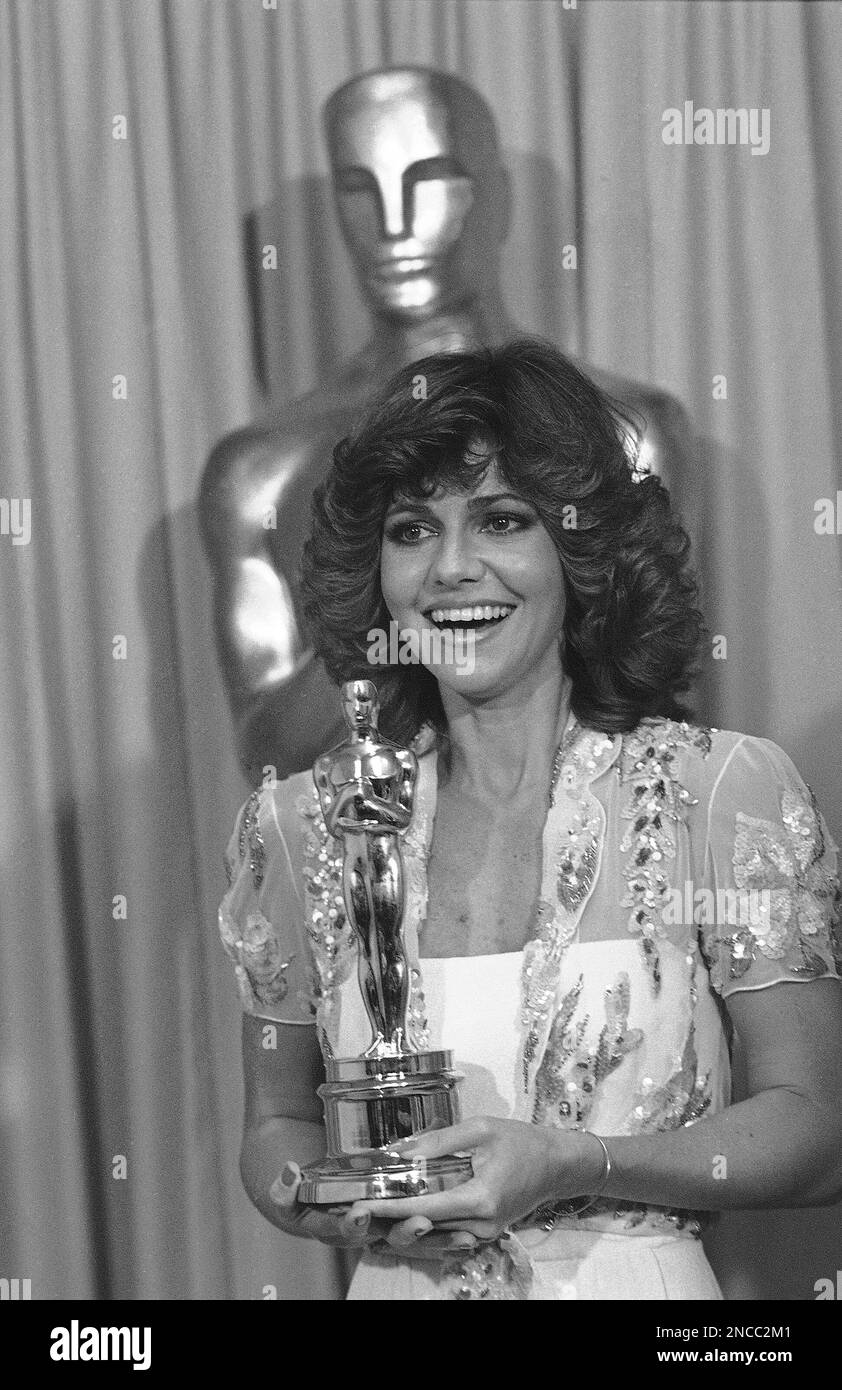 April 15, 1980, Actress Sally Field smiles holding her Oscar awarded to ...
