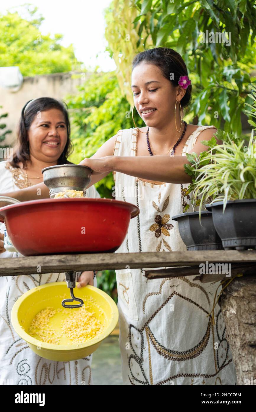 Happy hispanic family dinner hi-res stock photography and images - Alamy