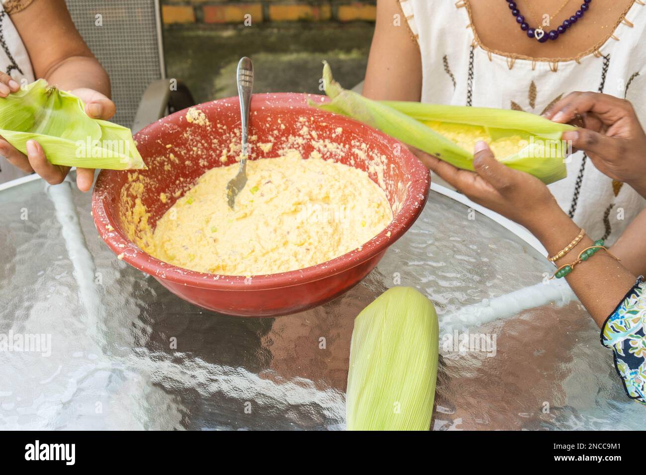 women cooking a traditional Colombian Stock Photo - Alamy