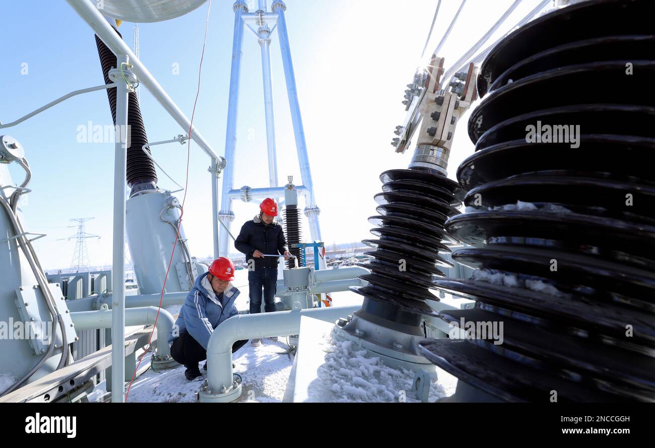 ZHANGYE, CHINA - FEBRUARY 14, 2023 - Workers carry out commissioning ...