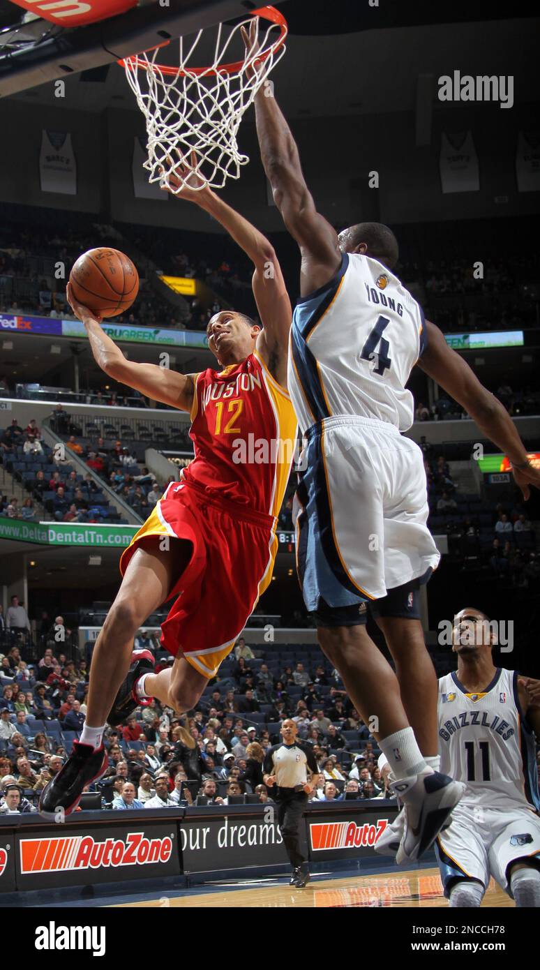 Houston Rockets guard Kevin Martin (12) elevates to shoot and is fouled ...