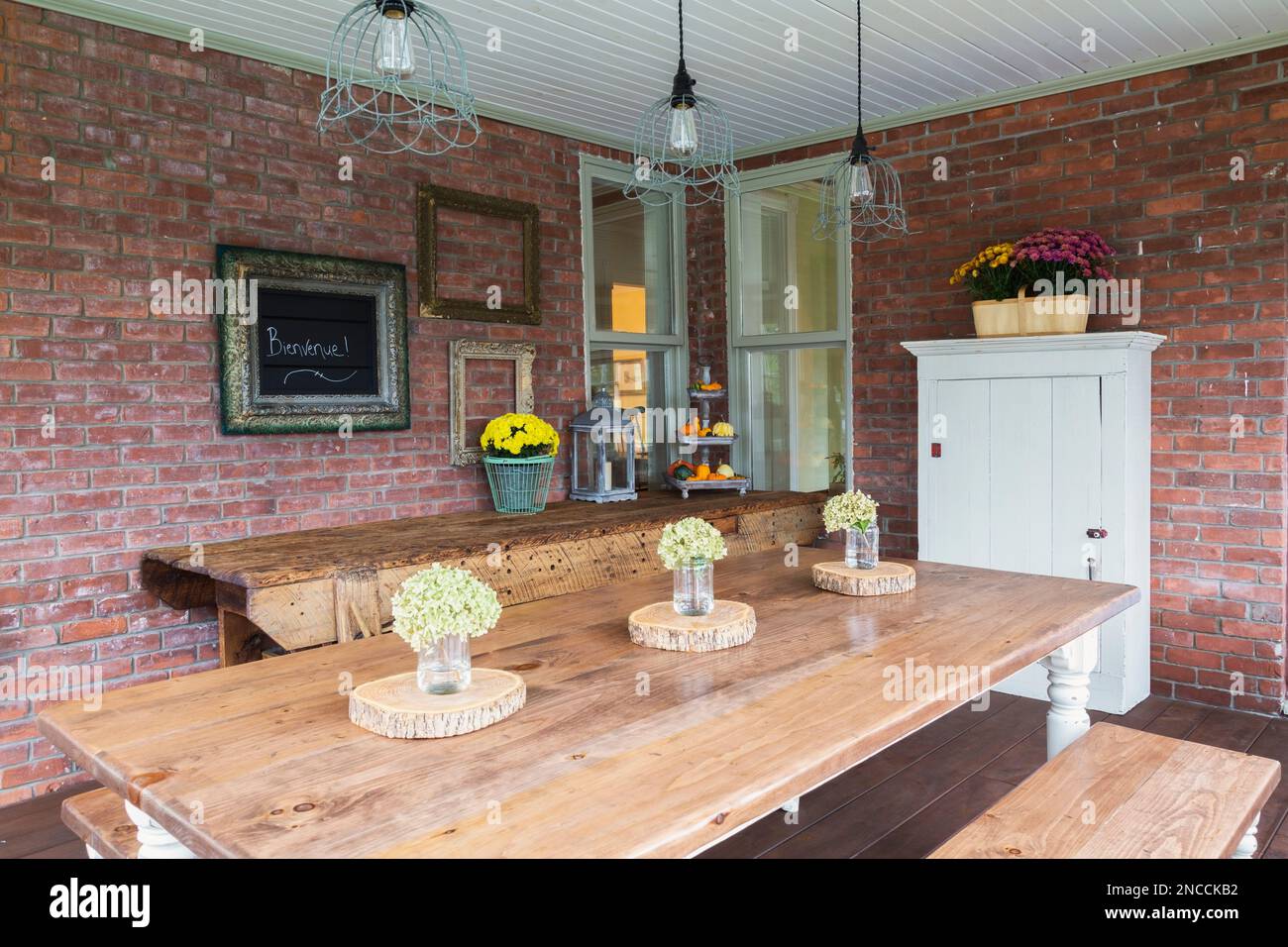 Old wooden bench veranda hi-res stock photography and images - Alamy