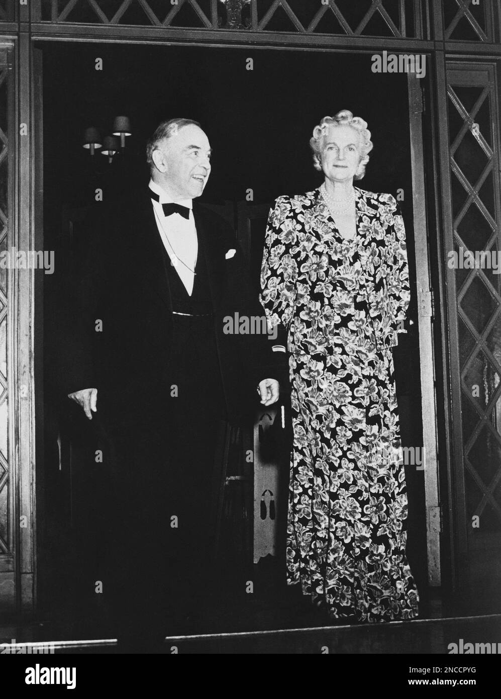 Mrs. Winston Churchill, right, wife of Britain’s prime minister ...