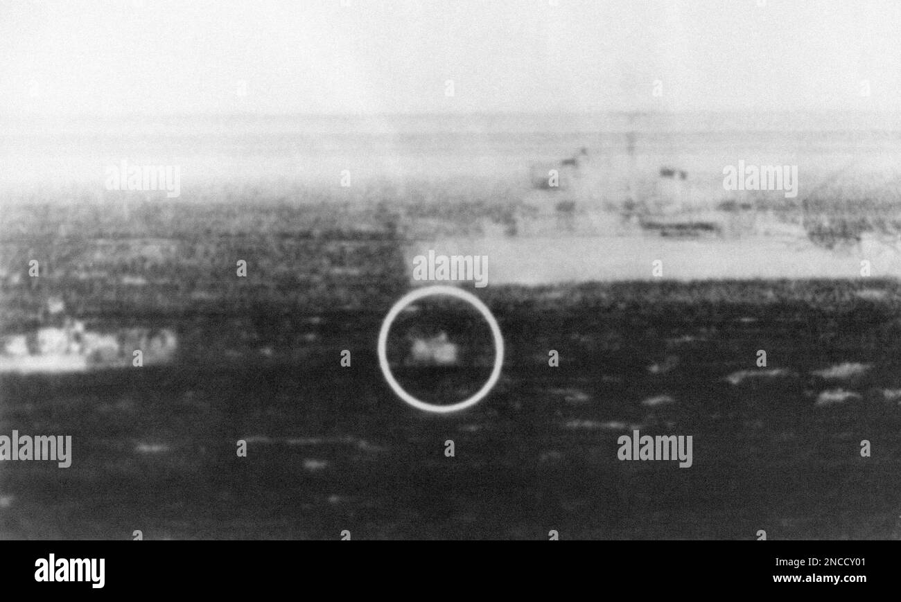 What is believed to be the deep diving midget submarine “Alvin” is ...