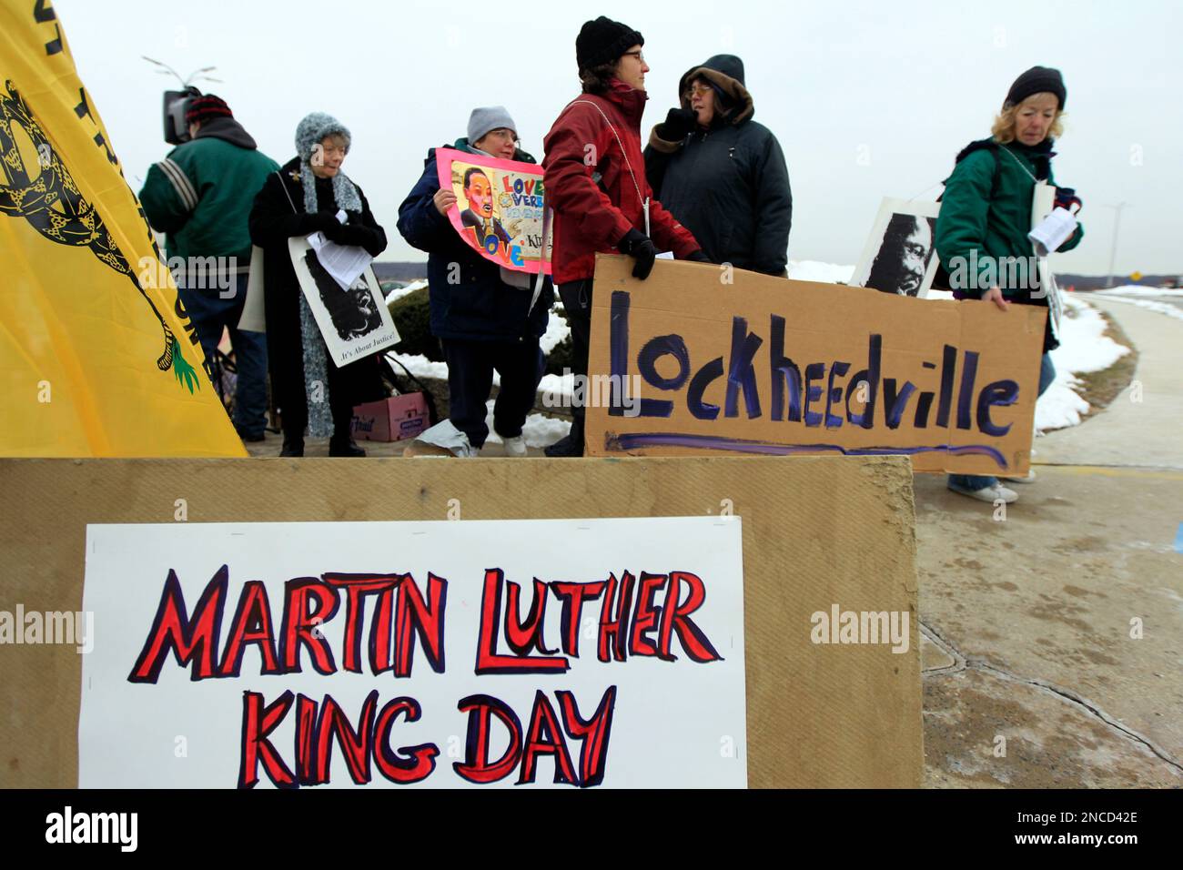 Supporters of the Brandywine Peace Community demonstrate for peace on ...
