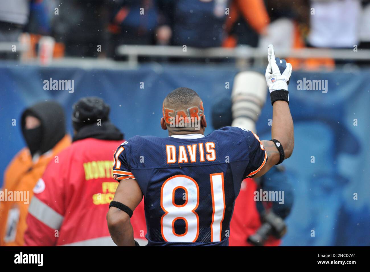 Chicago Bears wide receiver Rashied Davis (81) with his head painted is ...