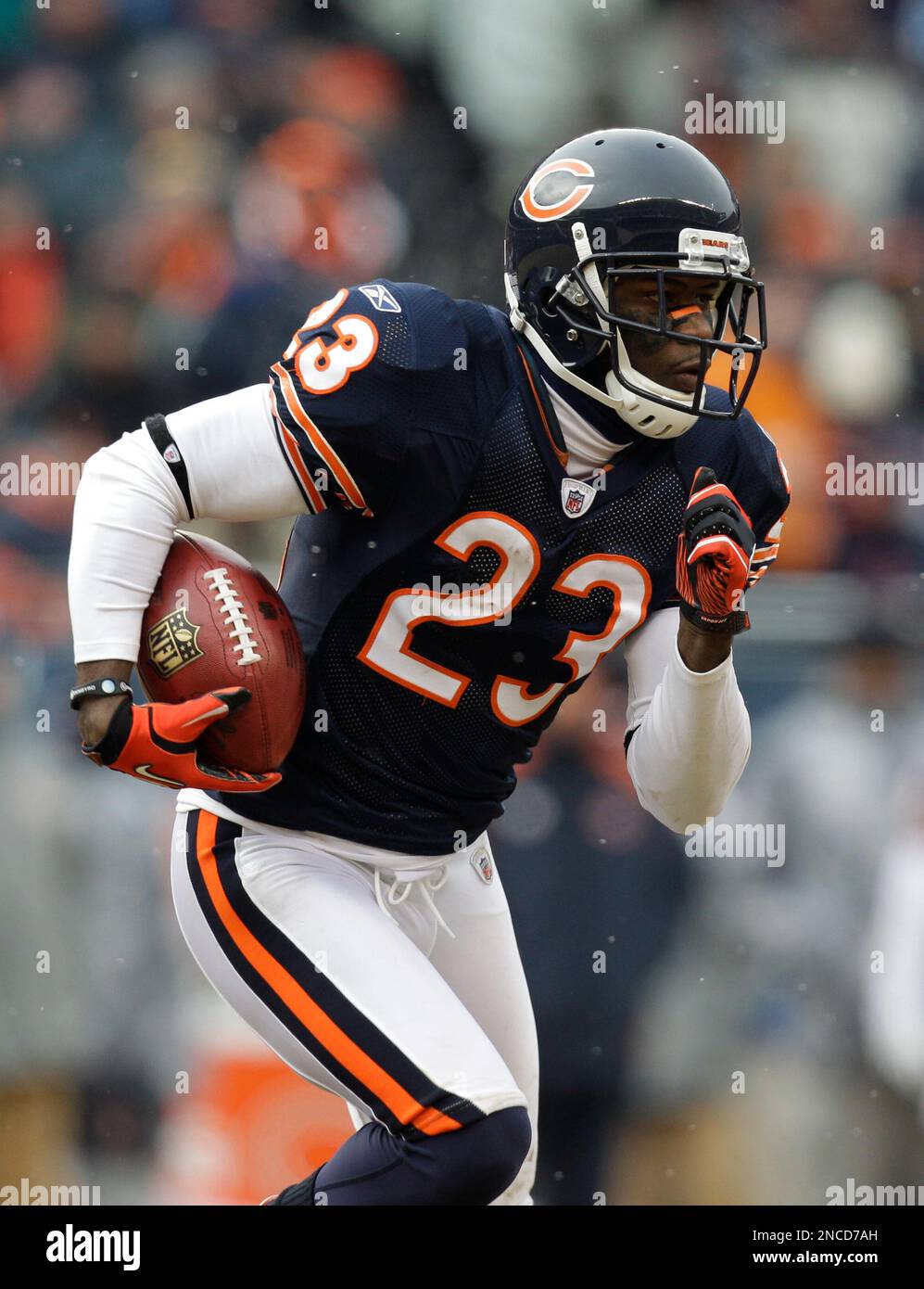 Chicago Bears' Devin Hester runs during the second half an NFL ...