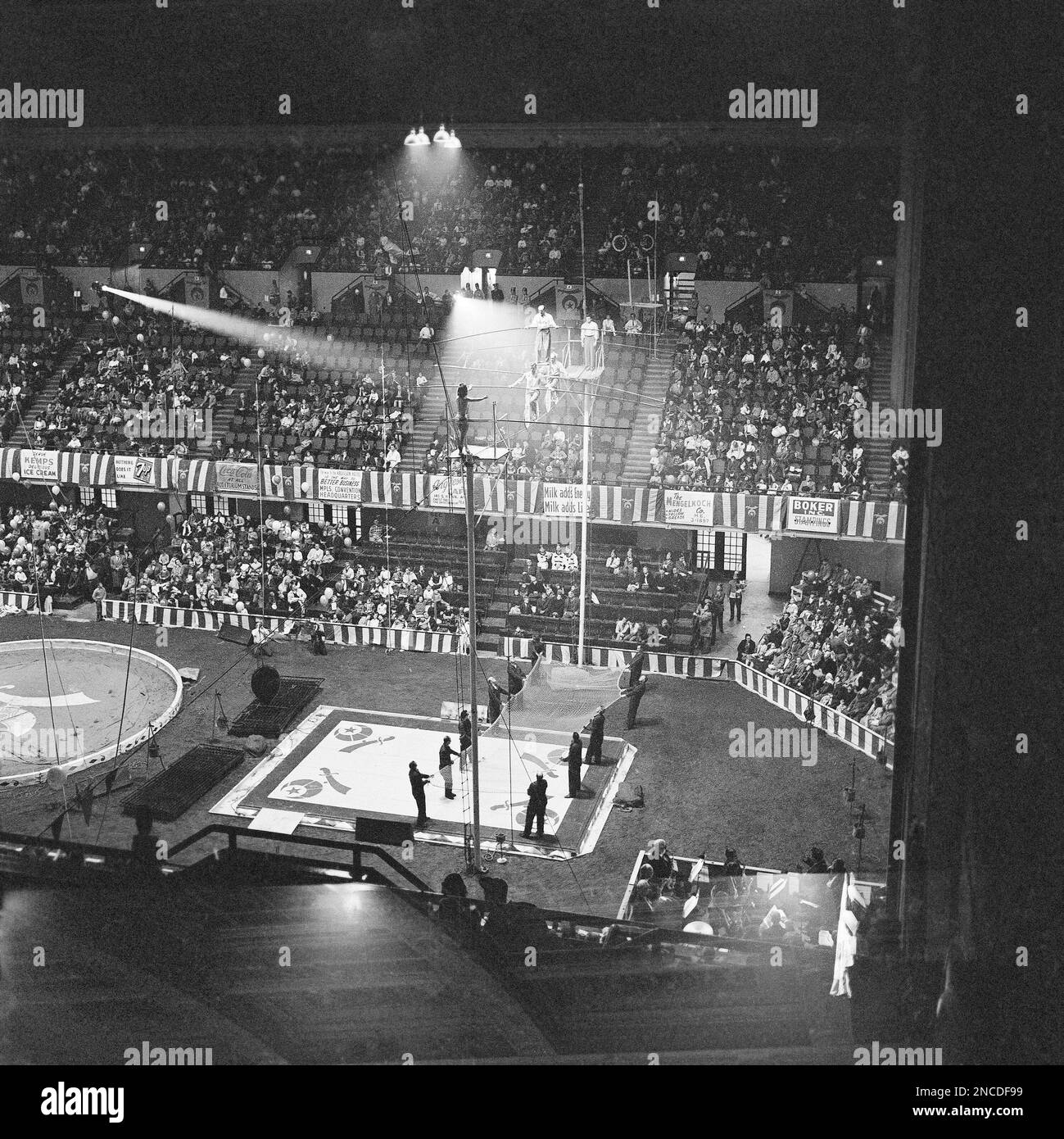 For the first time in eight years, the famous Wallenda troupe used a ...