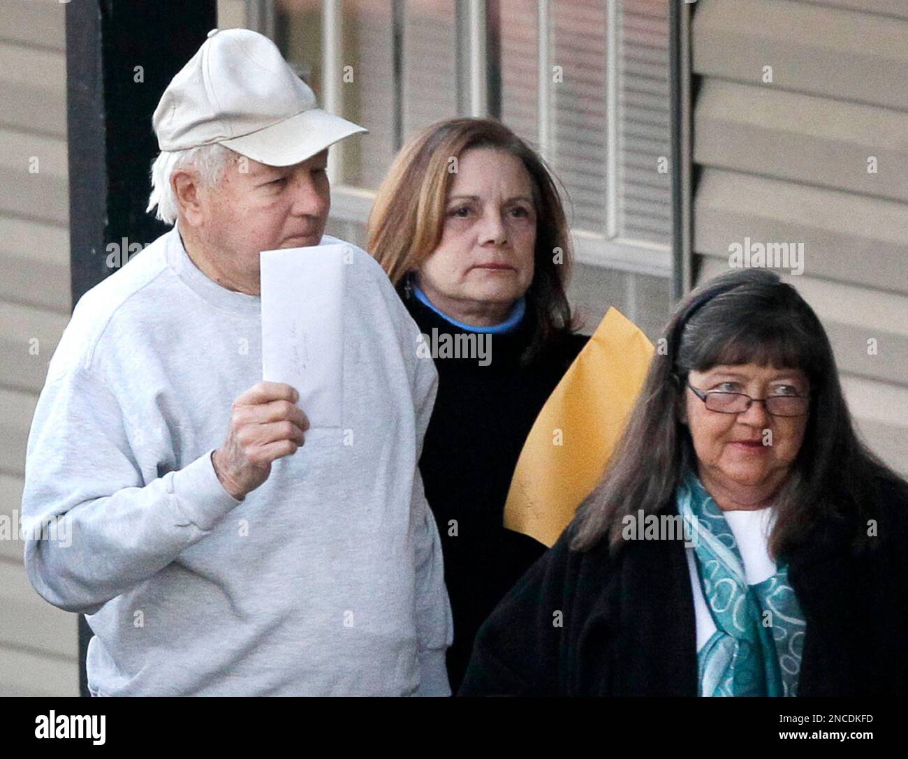 Former Louisiana Gov. Edwin Edwards arrives with his daughter Anna ...