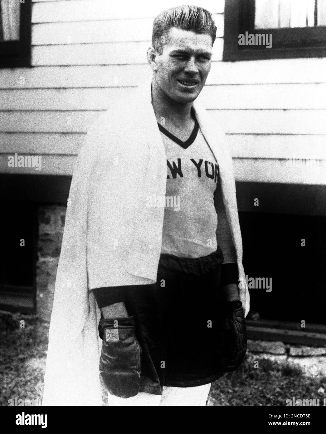 American World Heavyweight champion Gene Tunney at his training camp ...