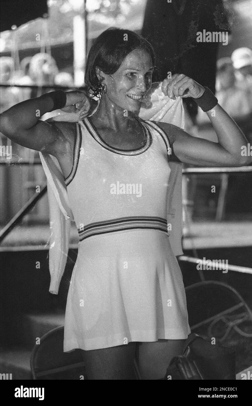 Dr Renee Richards Transsexual Eye Surgeon And Tennis Player Places A Sweater On Her Shoulders