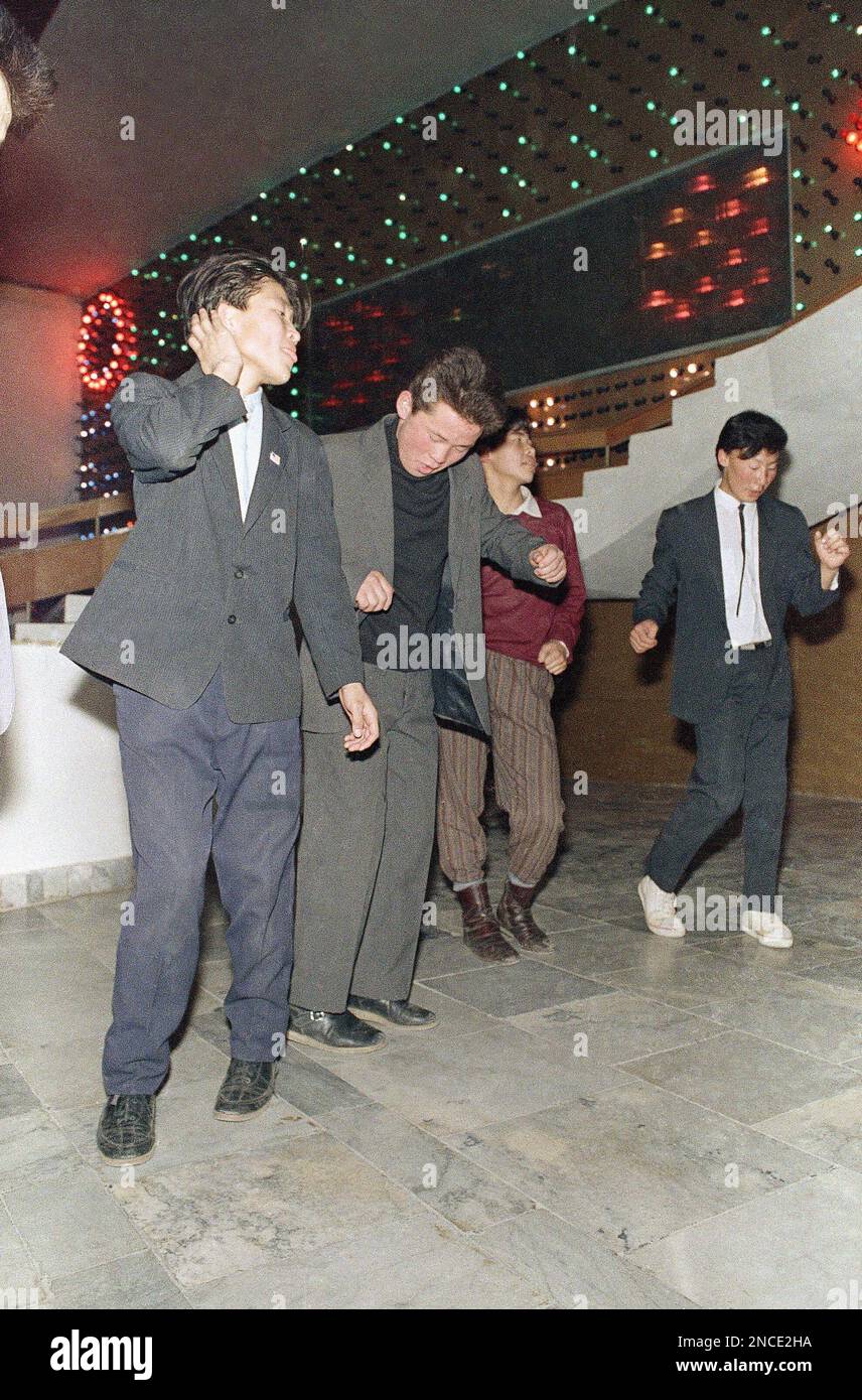 Mongolian teenagers display their best Michael Jackson type dance moves ...