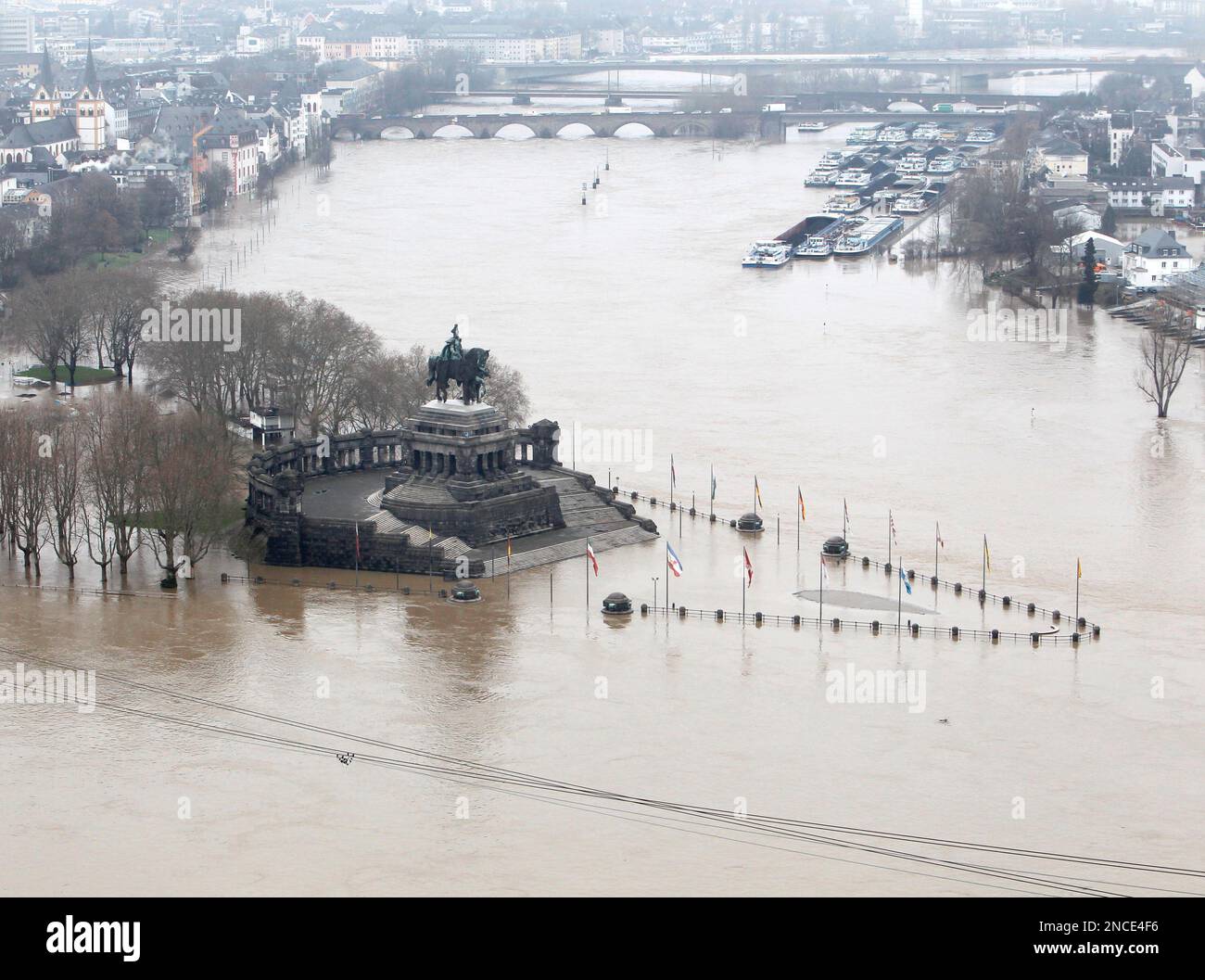 The area around the statue of German Emperor Kaiser Wilhelm is flooded ...