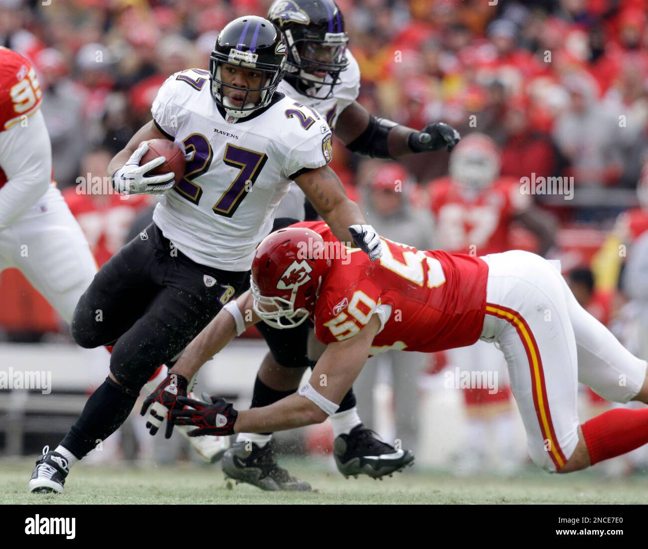 Baltimore Ravens running back Ray Rice gets past Kansas City Chiefs ...