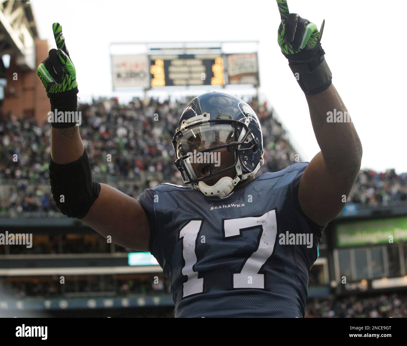 Seattle Seahawks' Mike Williams celebrates a touchdown against the New ...