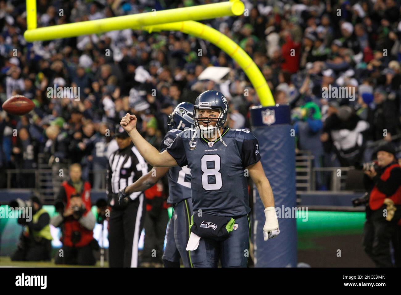 Seattle Seahawks' Matt Hasselbeck in action against the New Orleans ...