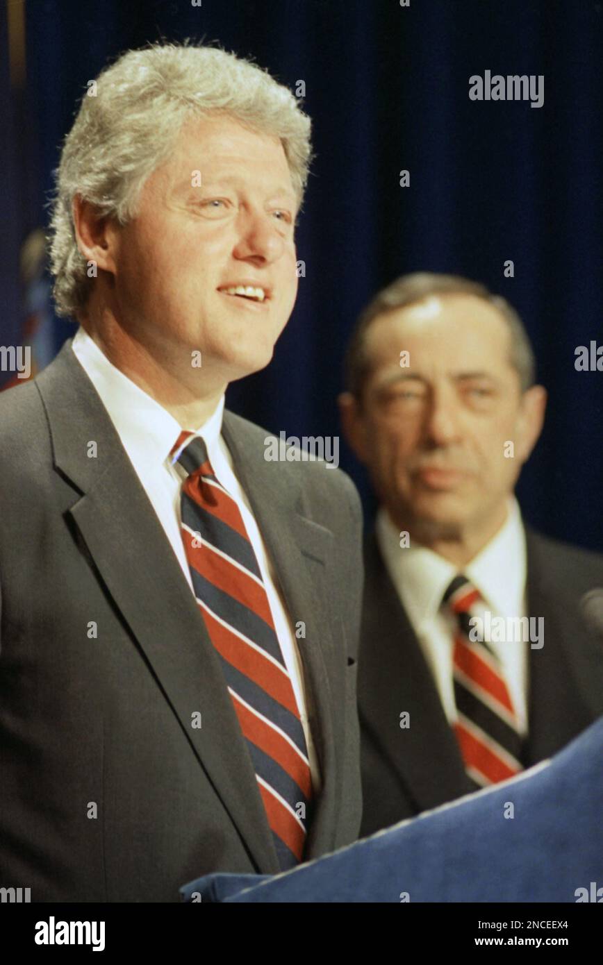 Democratic presidential candidate Bill Clinton, left, talks to ...