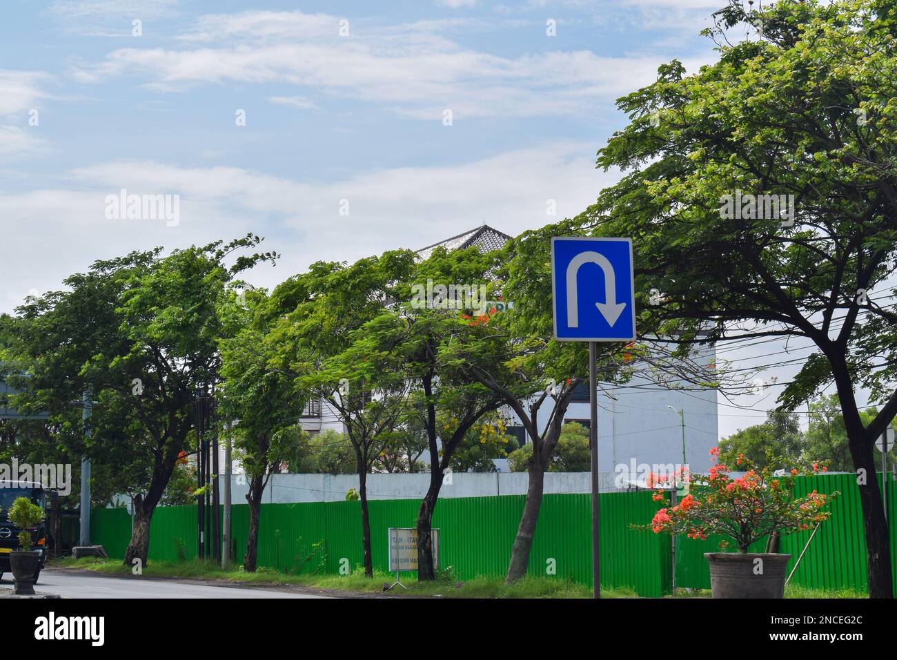 U-Turn Right Traffic Road Sign in Indonesia Stock Photo - Alamy