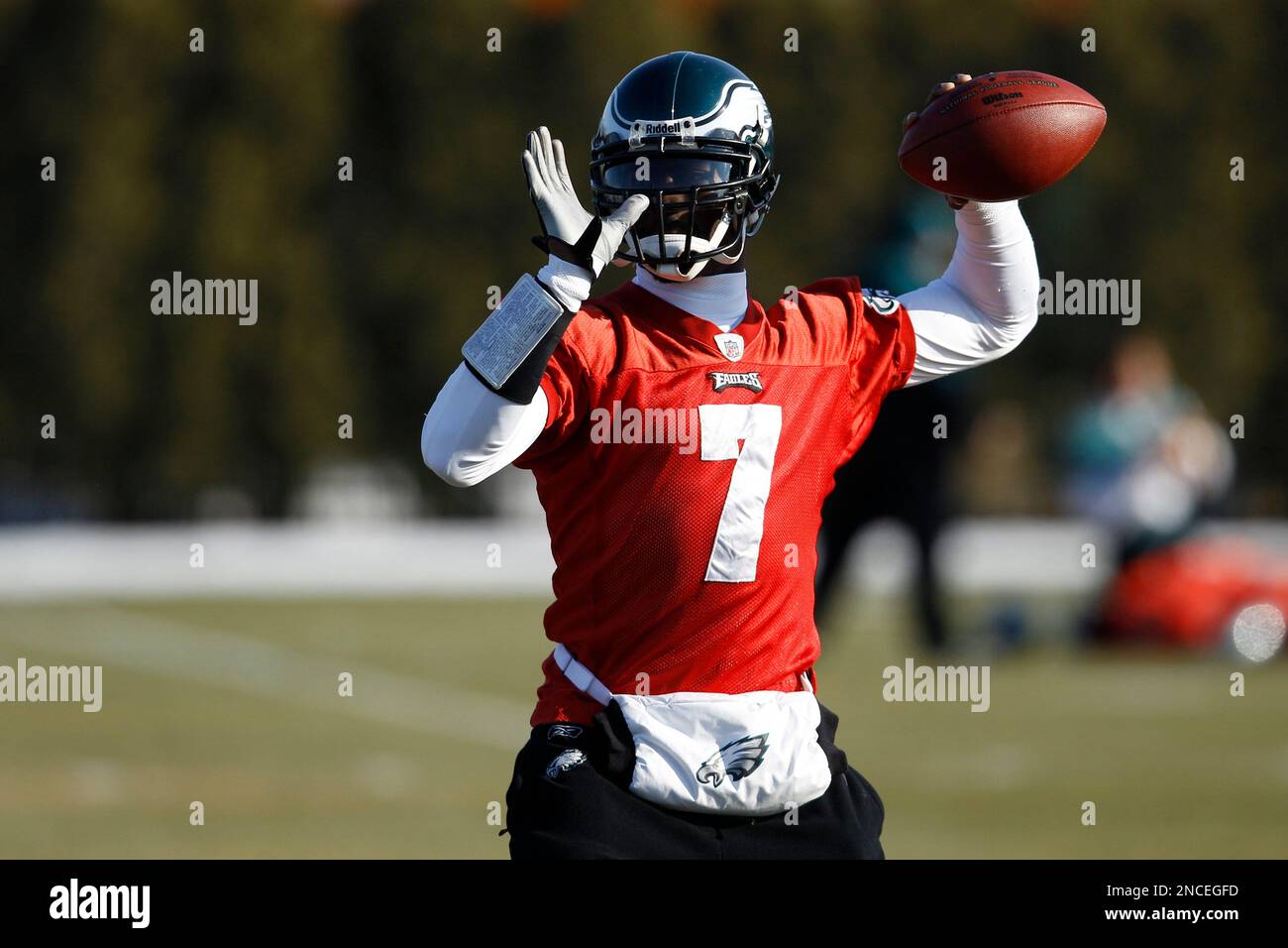 Philadelphia Eagles' Michael Vick (7) during practice at the team's NFL ...