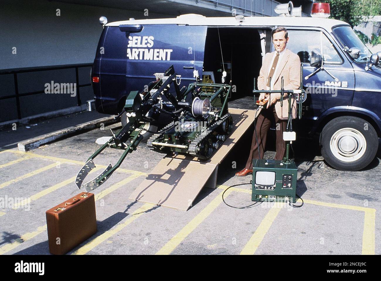 Detective Arleigh McCree of the Los Angeles Police Department bomb ...