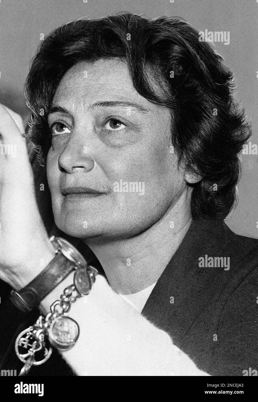 Lady Amalia Fleming, widow of Sir Alexander Fleming, the discoverer of ...