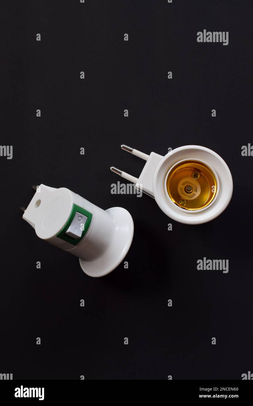 Light bulb socket hi-res stock photography and images - Alamy